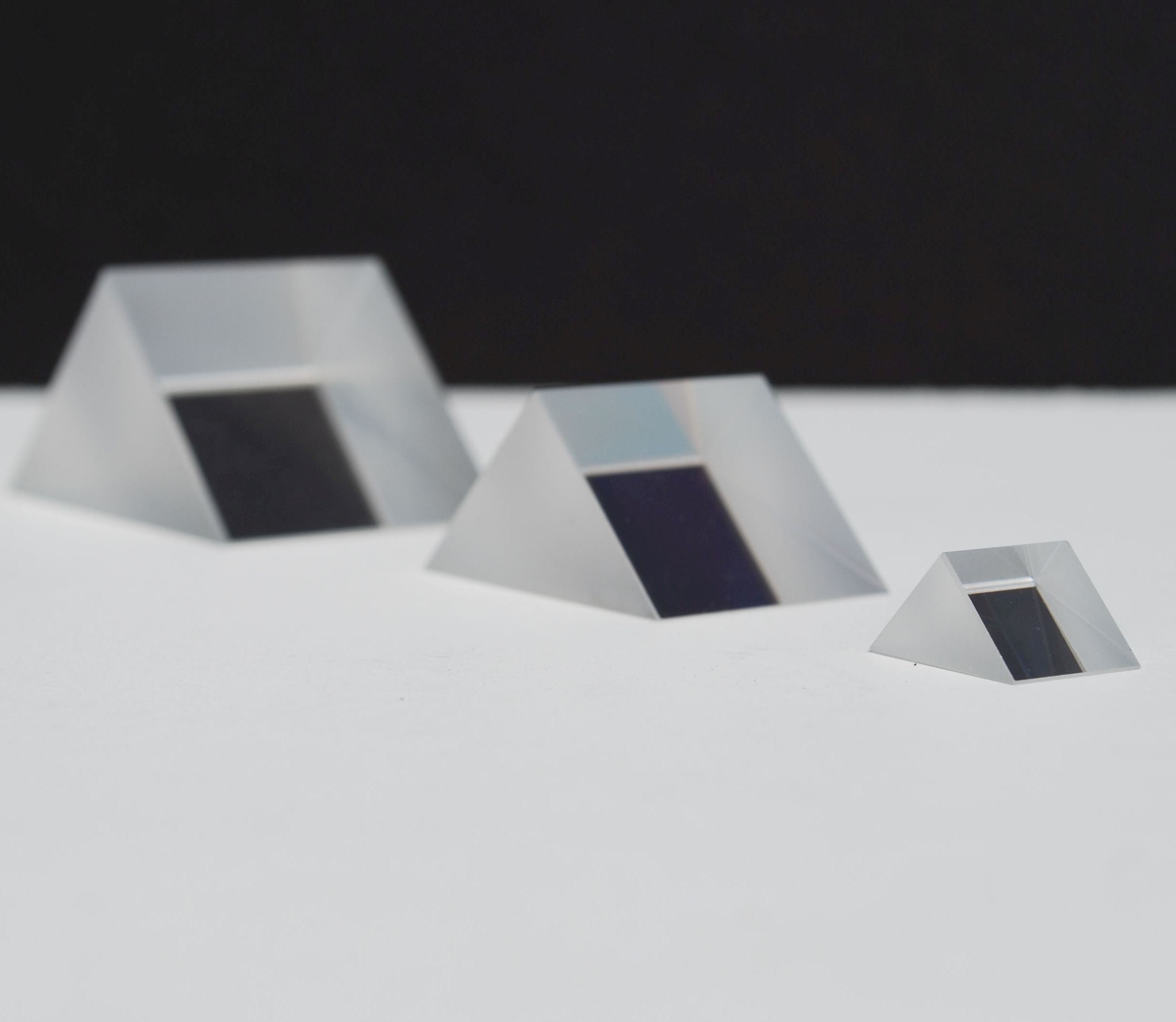 Porro Prisms/Right Angle Prisms - Precision Optics | Prisms | Custom ...