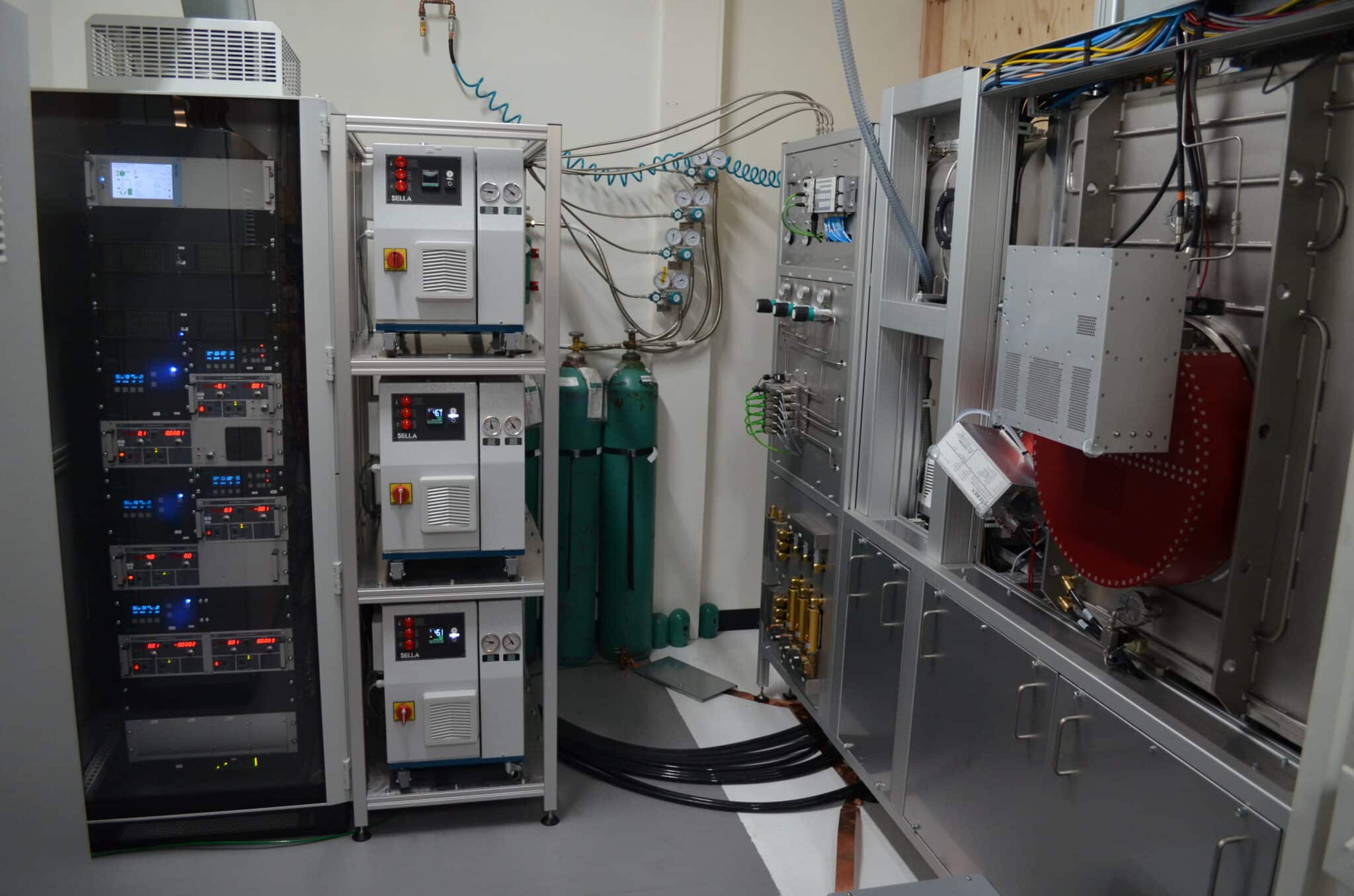 Ion Beam Sputtering (IBS) - Precision Optics | Prisms | Custom Prisms ...